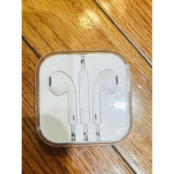 Apple | Headphones | Apple Earpods Corded With Wire White Earbuds ...